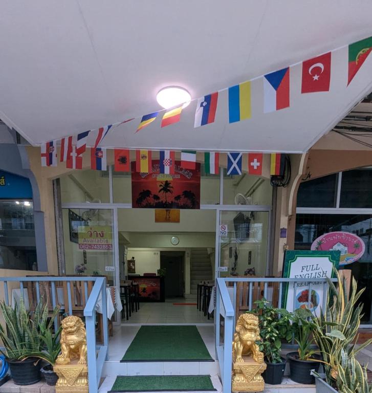 Shady Palms Guest House Cha Am Beach, Ча-Ам (актуальные цены 2025 года)