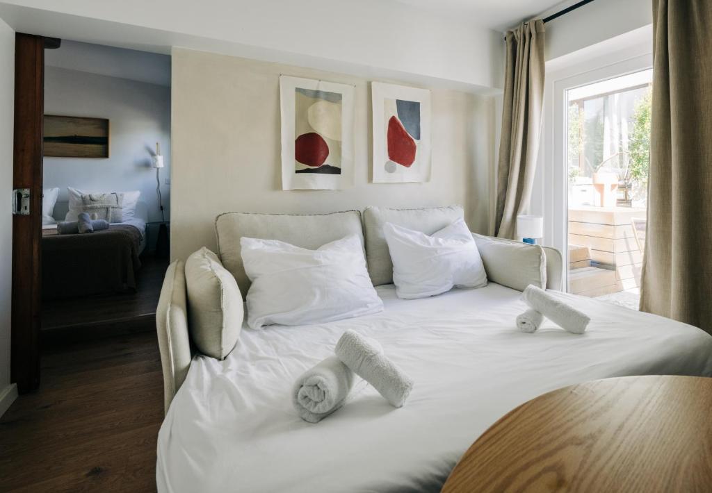 Octopus House Cabin 1 bedroom, Costa da Caparica (updated prices 2025)