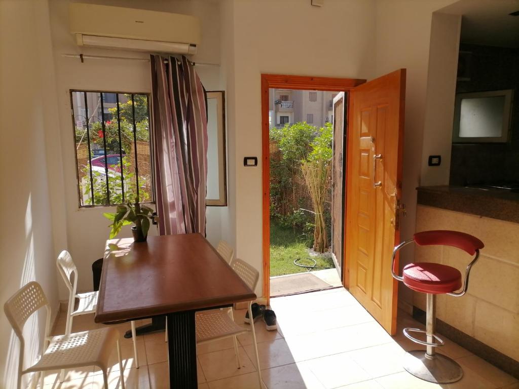 Cozy mini villa, Sheikh Zayed (ενημερωμένες τιμές για το 2026)