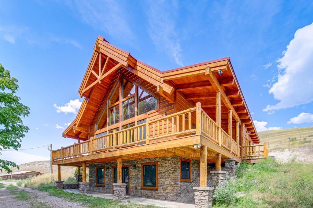 Nordic Style Lodge with Deck on 80 Acres in Arlee, Arlee (updated ...