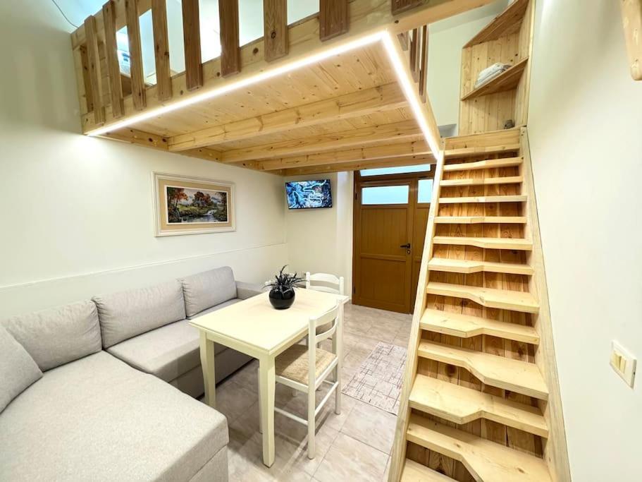 Cozy Wood Duplex, Vlora (aktualisierte Preise für 2024)