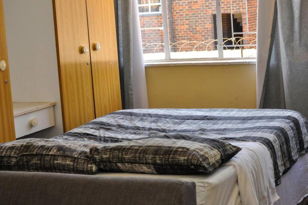 Spacious, Budget-Friendly Stay, Pretoria (updated prices 2025)