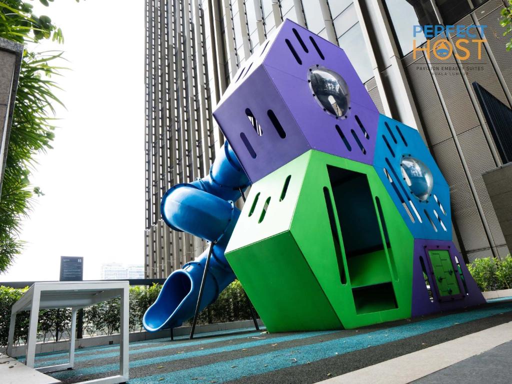 Pavilion Embassy Suites KL by Perfect Host, Kuala Lumpur (updated ...