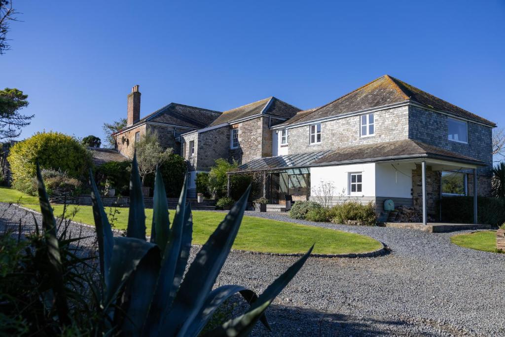 Trevornick Farm House, Newquay (updated prices 2026)