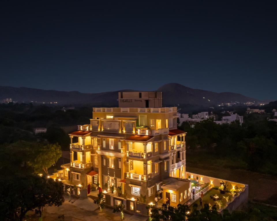 The Hills Collective By Downtown- A Luxury Private Pool Villa, Udaipur ...