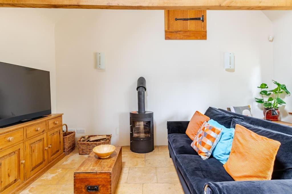 Cosy cottage at New Yatt Farm, Wilcote (updated prices 2025)