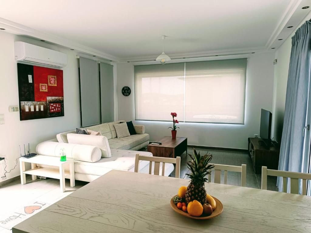 Porto SkyLine, Porto Rafti (updated prices 2025)