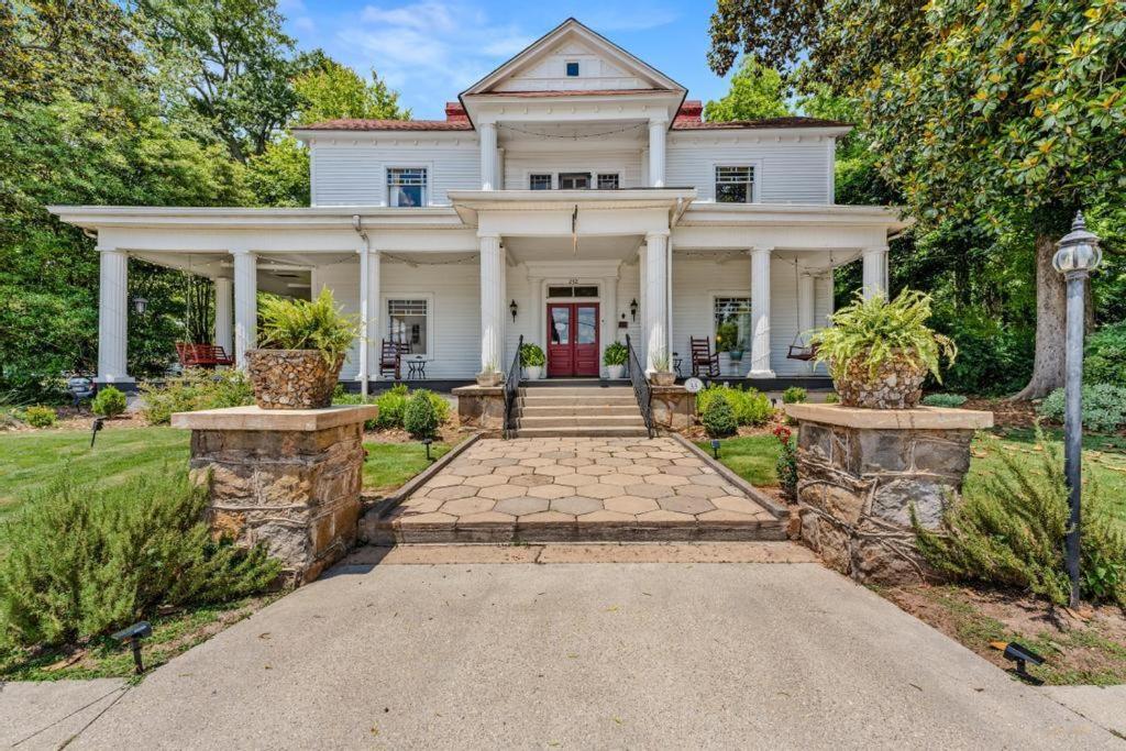 Veranda Historic Inn, Senoia (updated prices 2026)