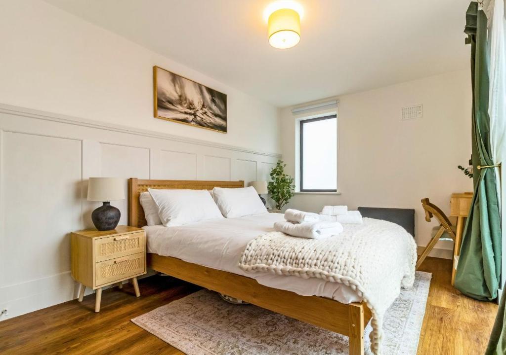 Central 1BD with Free Underground Parking!, Cheltenham (aktualisierte ...