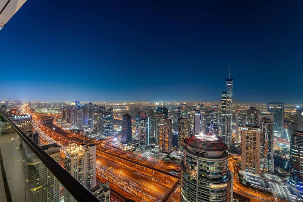 FIRST CLASS 2BR Panoramic City View, Dubai (updated prices 2025)