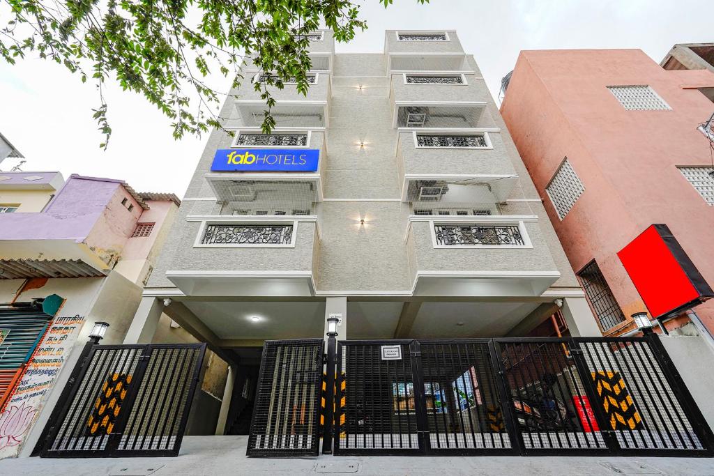 FabHotel Lucky Inn Grand Residency - OMR, Chennai (updated prices 2026)