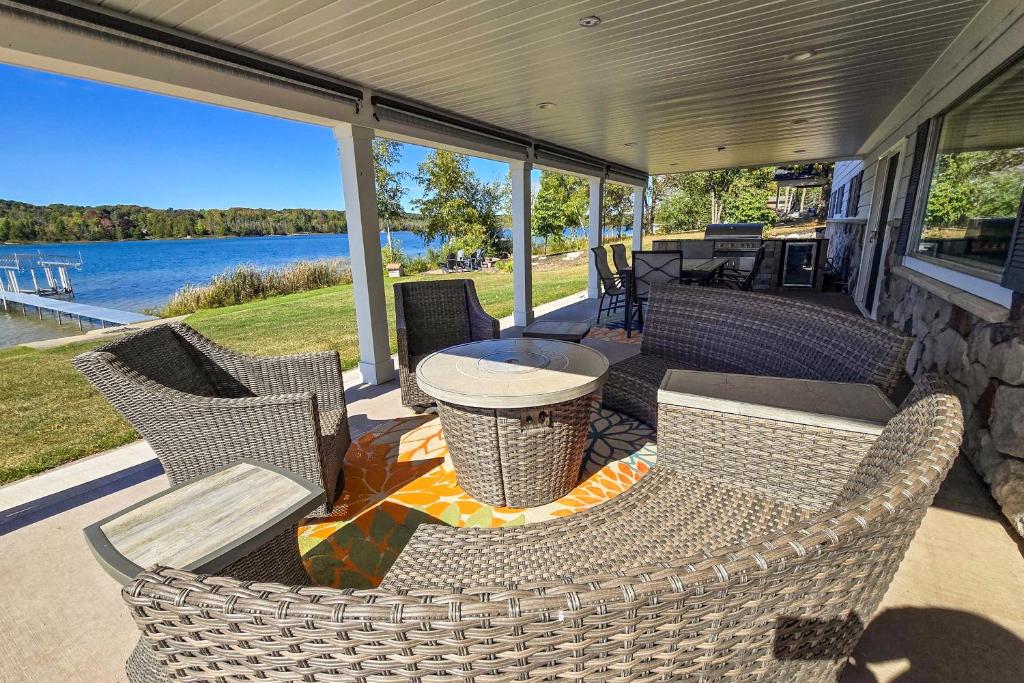 Lake Bellaire Lookout, Bellaire (updated prices 2025)