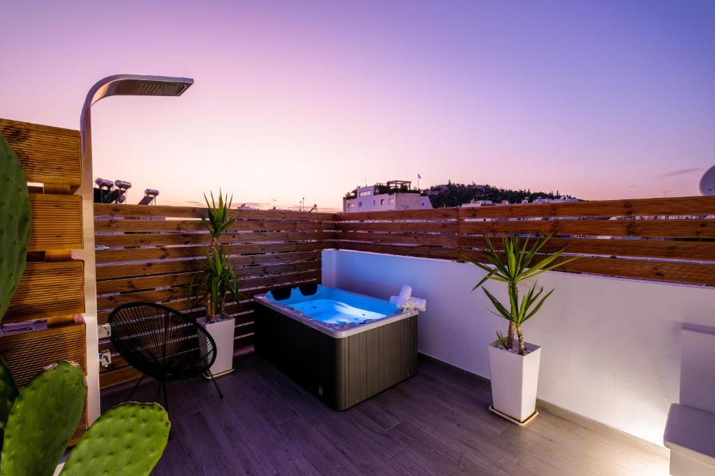 Acropolis view luxury studio with Jacuzzi, Athens (updated prices 2025)