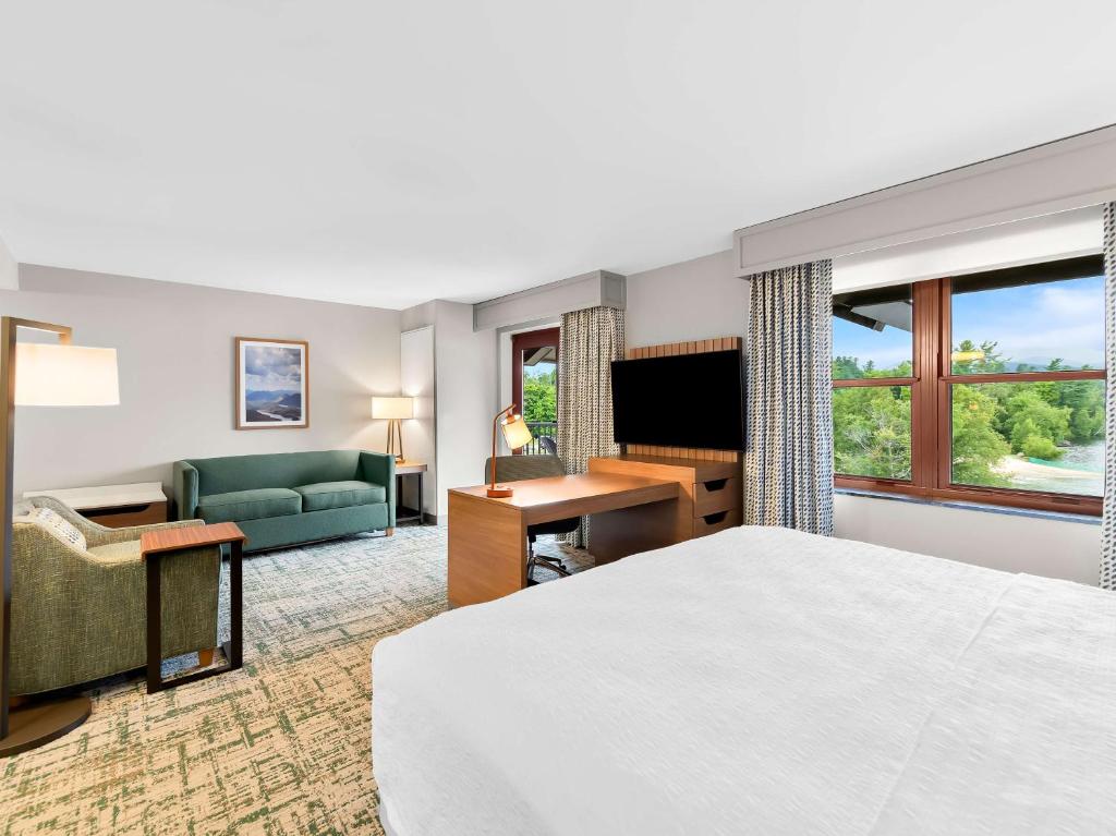 Hampton Inn & Suites Lake Placid, Lake Placid (updated prices 2025)