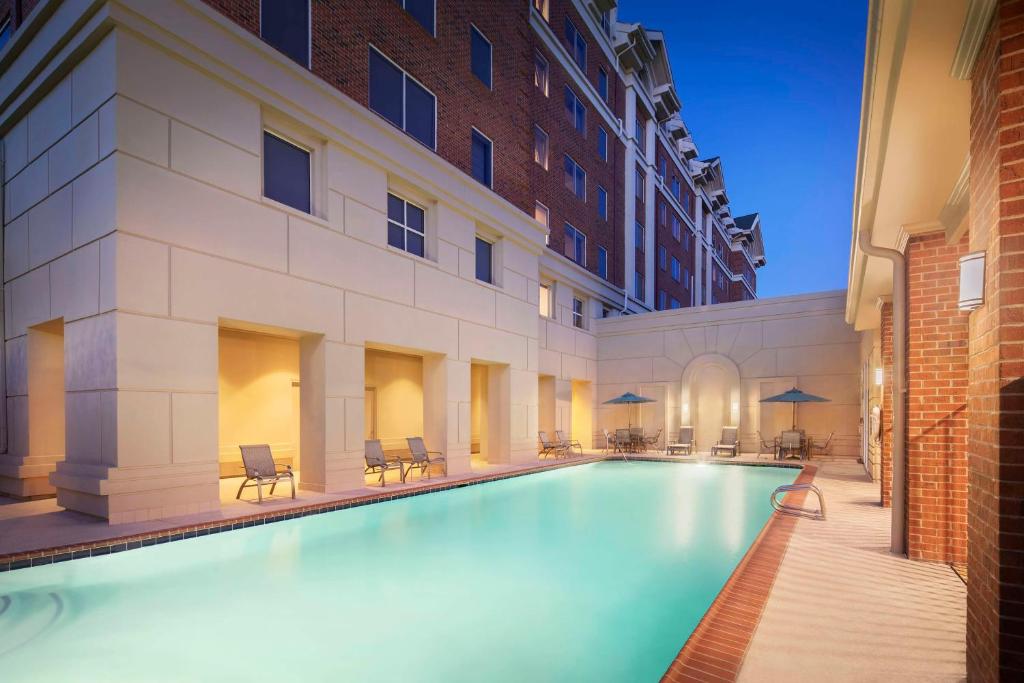 DoubleTree by Hilton Atlanta/Roswell - Alpharetta Area, Roswell ...