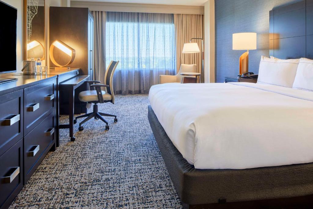 DoubleTree by Hilton Atlanta/Roswell - Alpharetta Area, Roswell ...