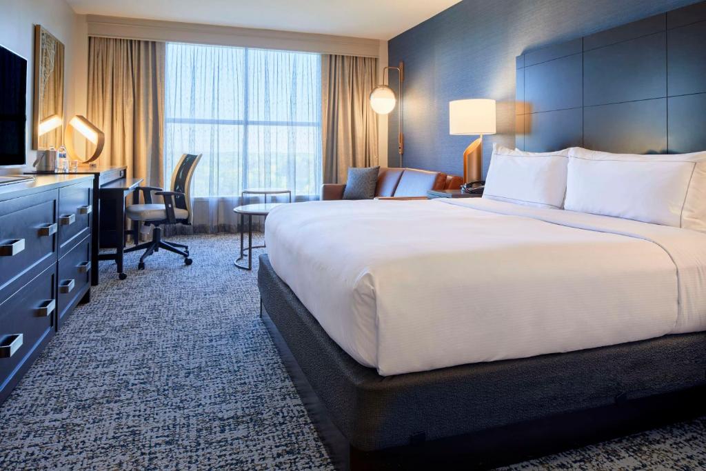 DoubleTree by Hilton Atlanta/Roswell - Alpharetta Area, Roswell ...