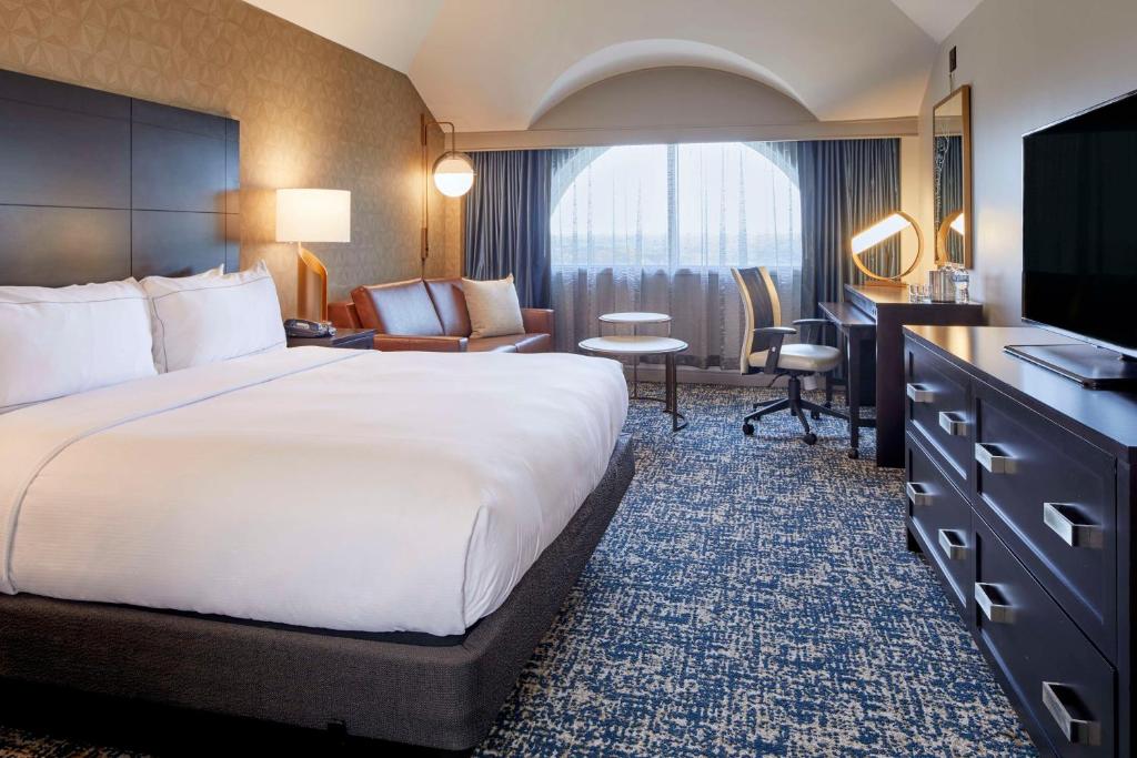 DoubleTree by Hilton Atlanta/Roswell - Alpharetta Area, Roswell ...