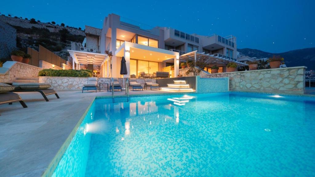 Kalkan 4 bedroom Villa - 8685, Kalkan (updated prices 2025)