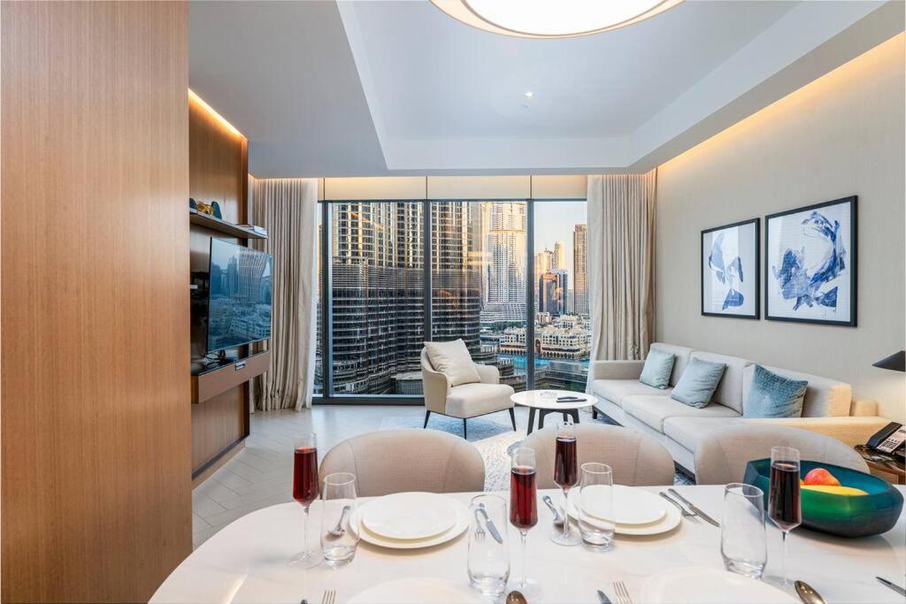 FIRST CLASS Luxury 3BR Apartment with Burj Khalifa & Fountain Views, Dubai (aktualisierte Preise ...