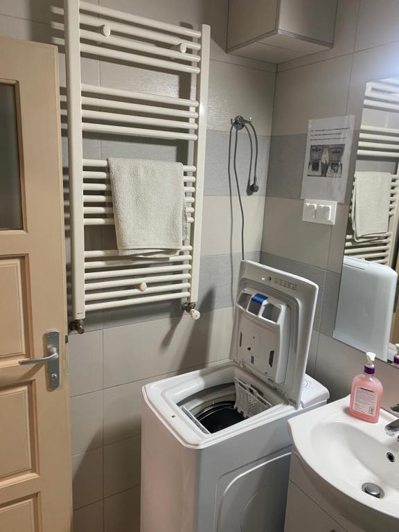 Salt Key House R, Praid (updated prices 2025)