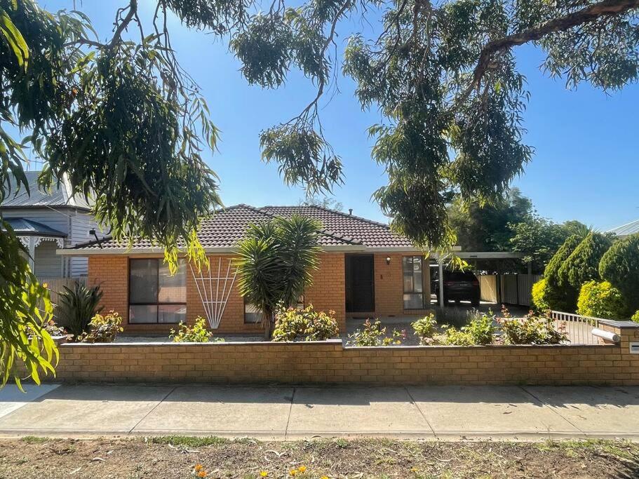 House in North Bendigo, North Bendigo Junction (updated prices 2025)