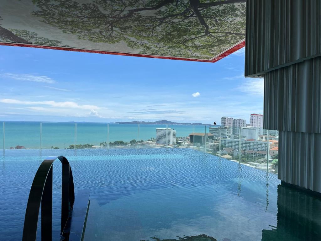 Riviera Ocean Drive High-rise Condo with Sea View, Pantai Jomtien (harga terbaru 2025)