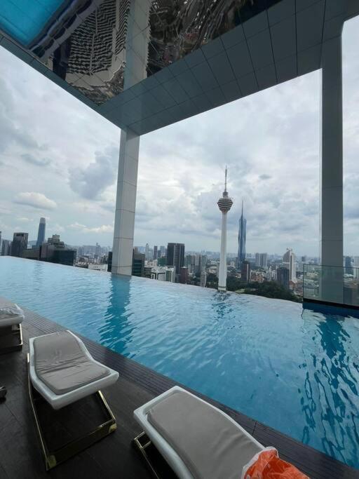 Facestyle Infinity Pool KLCC Smart TV Free WiFi Two Bedroom, Kuala ...