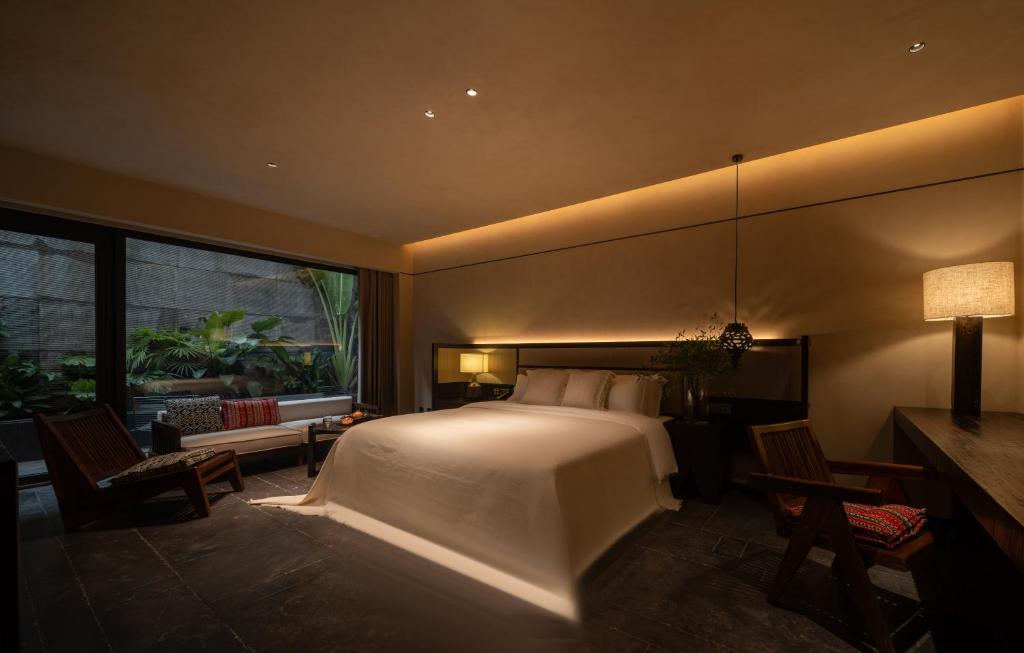 Twelve Lan VIRAAG Dai Calendar 1386 Cultural Art River View Collection ...