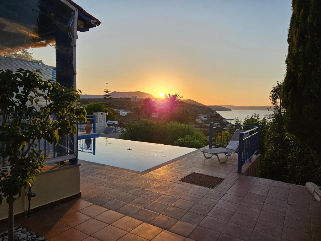 3 bedroom villa with infinity pool, BBQ area and fantastic sea view ...