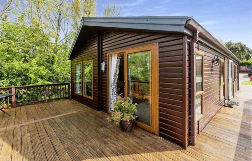 Cousins beach house Three bedroom lodge St Minver, Wadebridge (updated ...