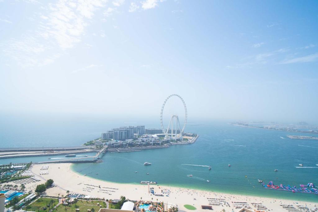 JBR Amwaj 4 , Upgraded Sea and Ain Dubai Views, 2m walk to Beach By ...