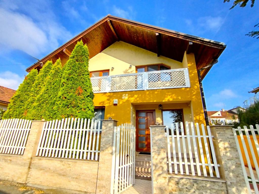 Boutique Casa Galbena, Deva (updated prices 2026)