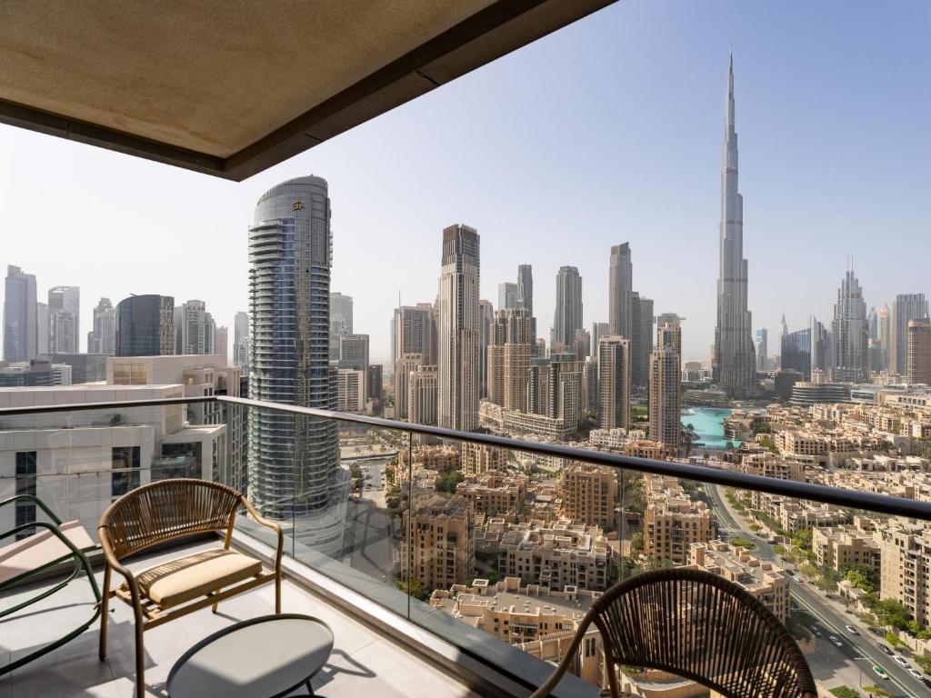 Spectacular 3BR plus 1 guest Room with Iconic Burj Khalifa Views, Dubai (updated prices 2025)