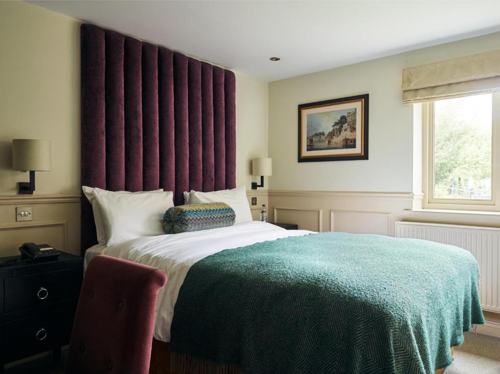 The Talbot Inn, Woking (updated prices 2025)