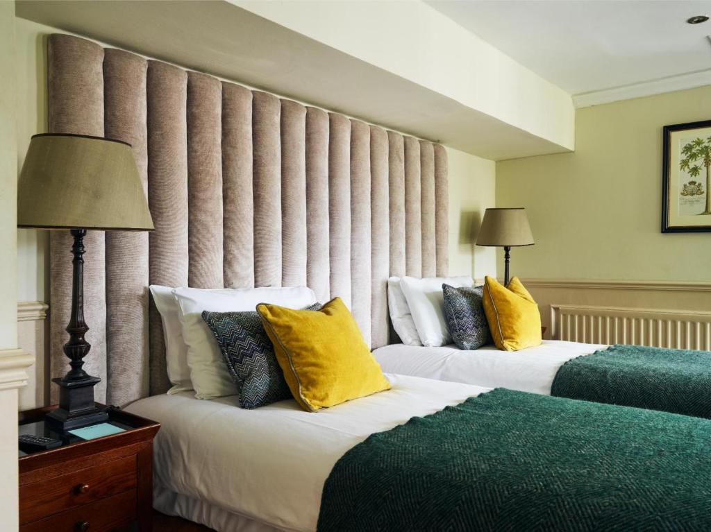 The Talbot Inn, Woking (updated prices 2025)