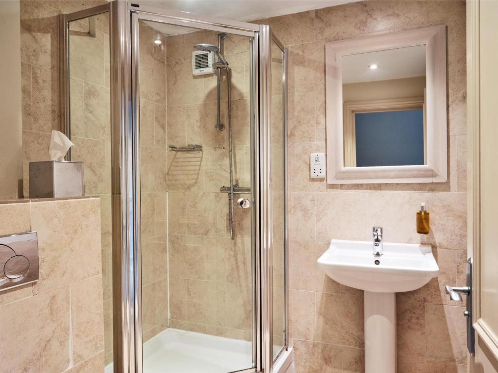 The Talbot Inn, Woking (updated prices 2025)