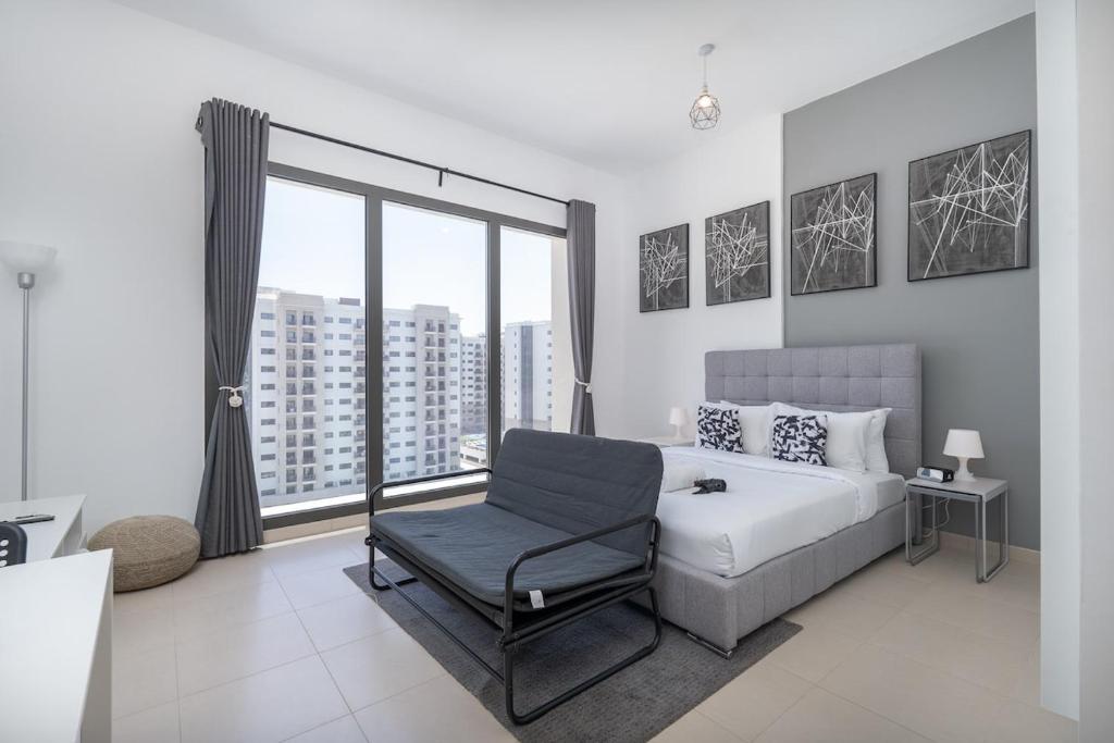 Sleek Studio at UNA in Town Square, Dubai (updated prices 2025)