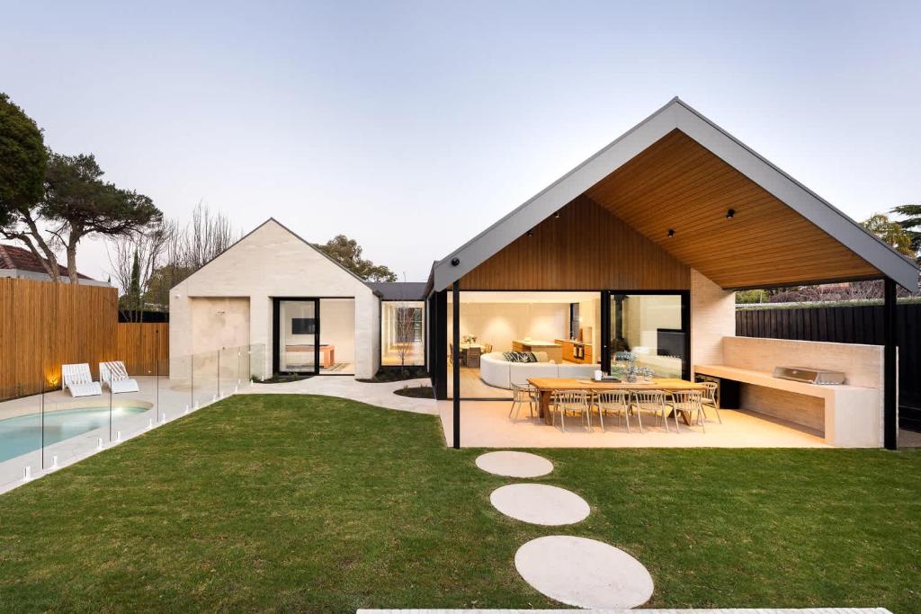 MAUDE Luxe Resort Style Amenities, Mount Martha (updated prices 2025)