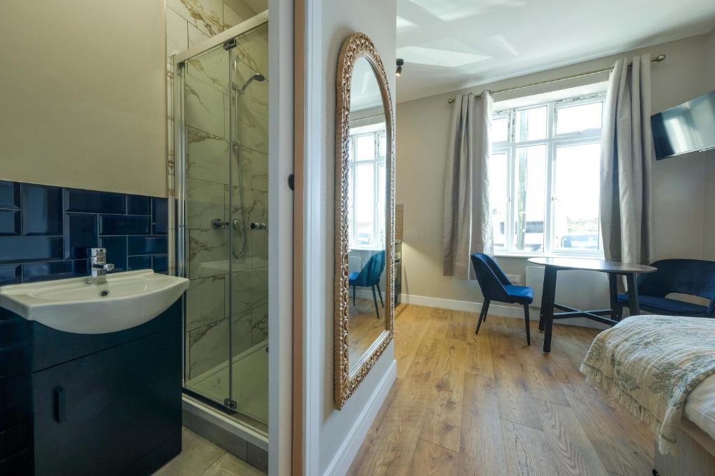 The Willow studio 3, Bristol (updated prices 2025)