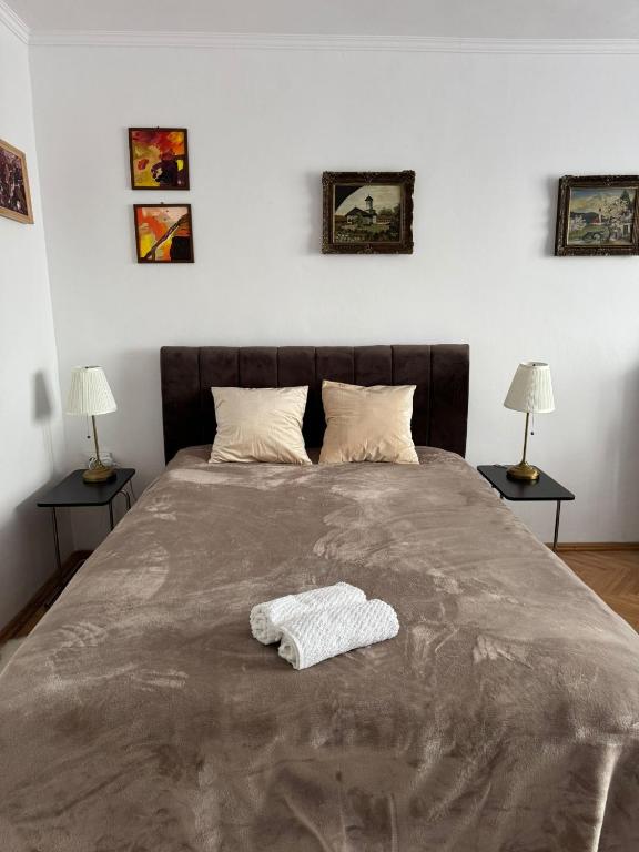 12 Home, Reghin (updated prices 2025)