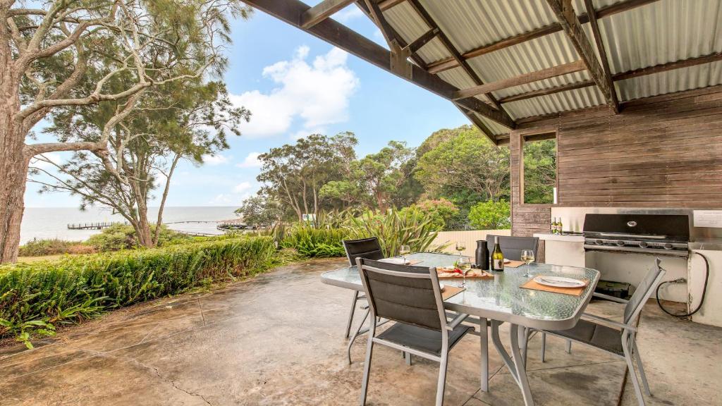 Salt Air Currarong Beach house, Currarong (updated prices 2025)