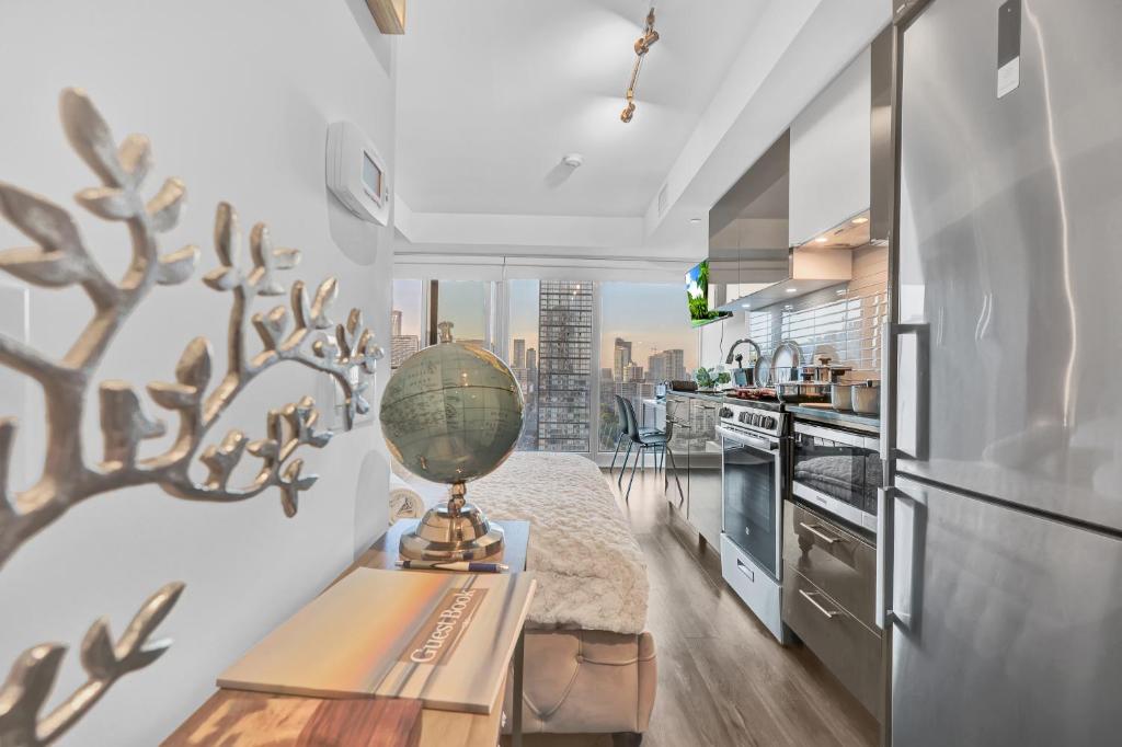 29th Floor Deluxe, Best View of Downtown Toronto - Toronto