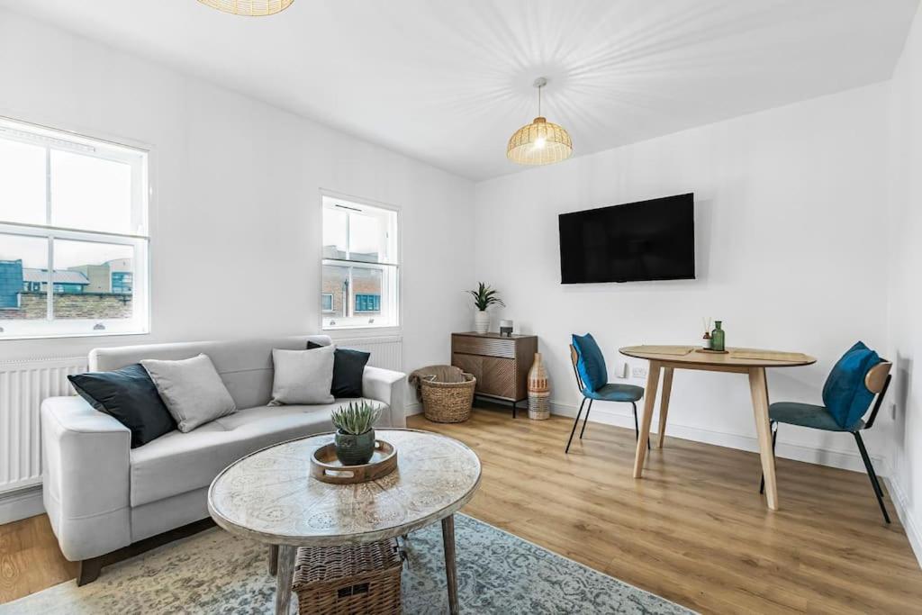 The Hoxton Nest - Stylish 1 Bed Shoreditch Flat, London (updated prices ...