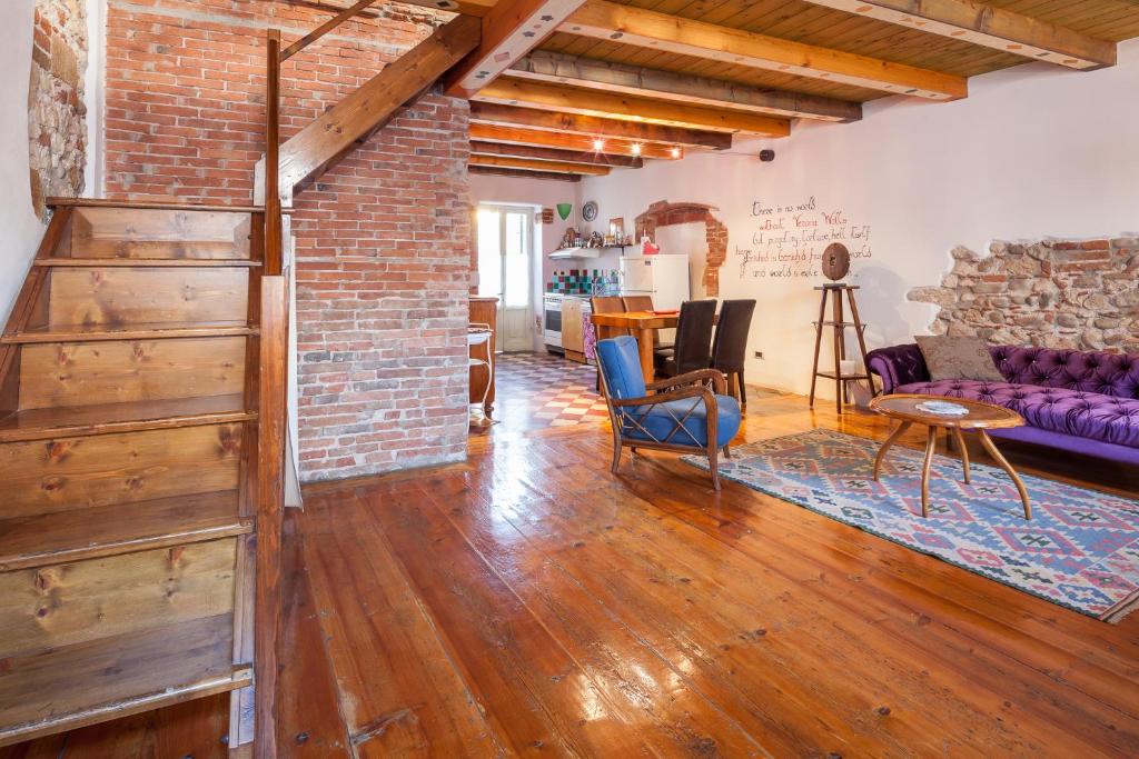 Verona Walls, Verona (updated prices 2025)