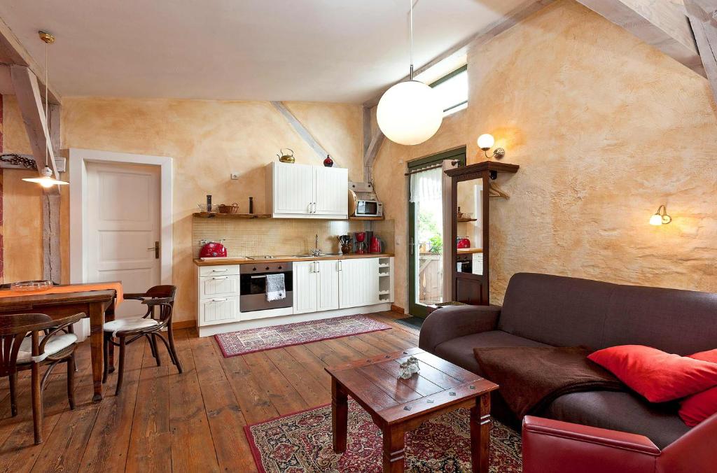 Rapunzel - Gemütliche Ferienwohnung mit Landhausstil und überdachtem ...