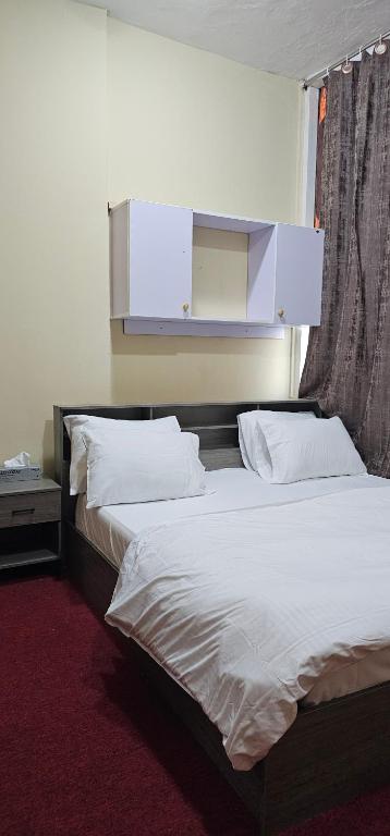 Benitah Capsule Hostel with Partitions and Family room، دبي (أسعار ...