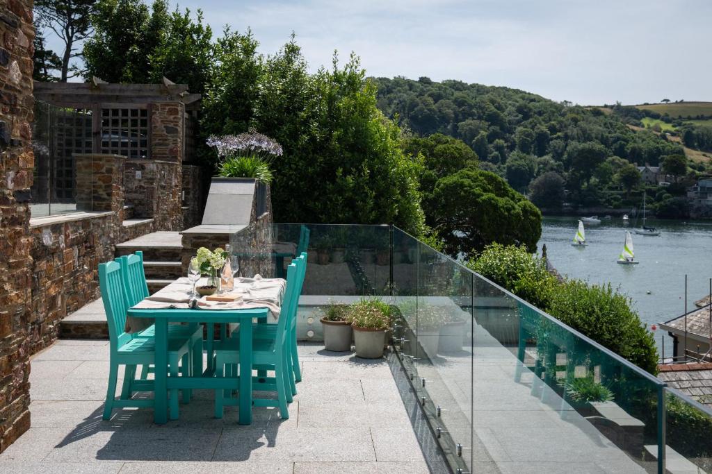 Luttrell House, Kingswear (updated prices 2025)