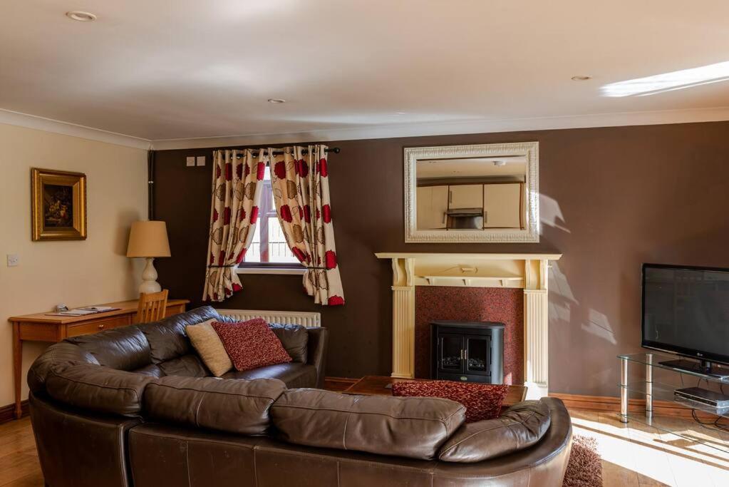 Clover 10 Lodge, Yellowtop Country Park, Selby (updated prices 2026)