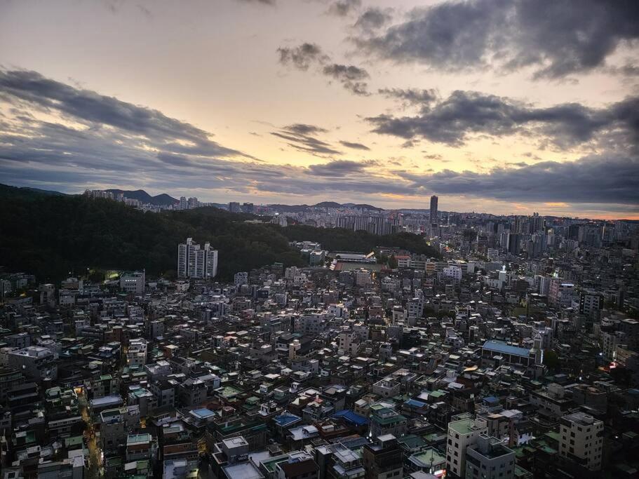 monoroom sillim station 3min, high floor view, gangnam station, hongdae ...